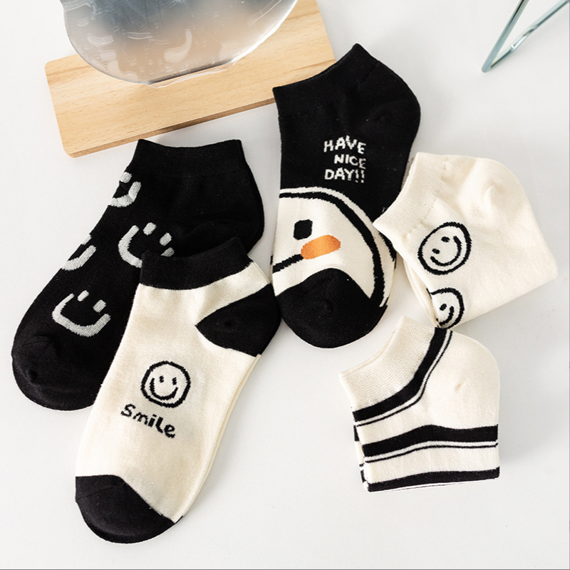 [Four Seasons]Smiley Socks – Sleep Mode Home